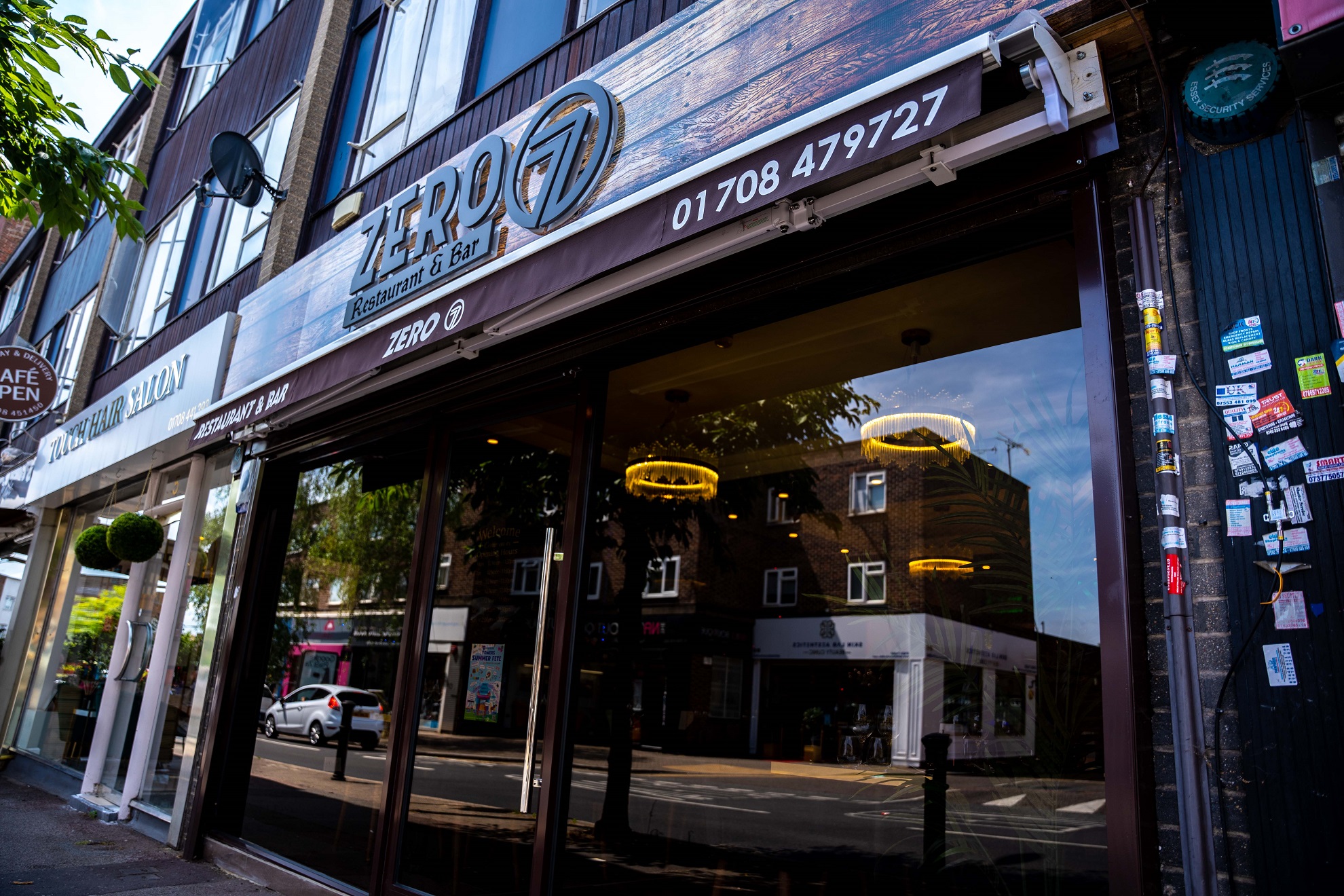 Zero7 Restaurant - A restaurant and bar based in North Street Hornchurch.